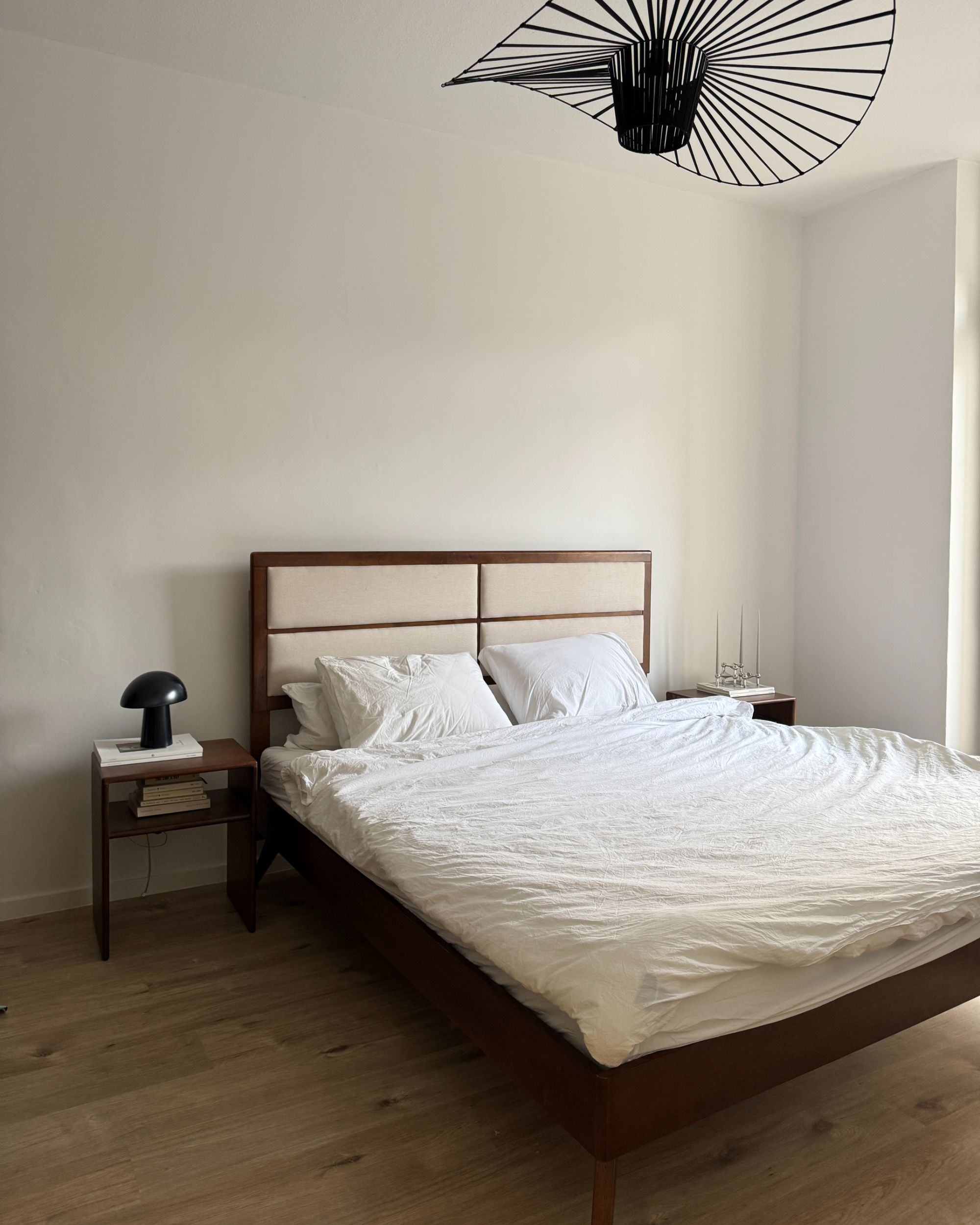 Bett mit Lattenrost POISSY 160 x 200 cm Dunkle Esche | Beliani.de